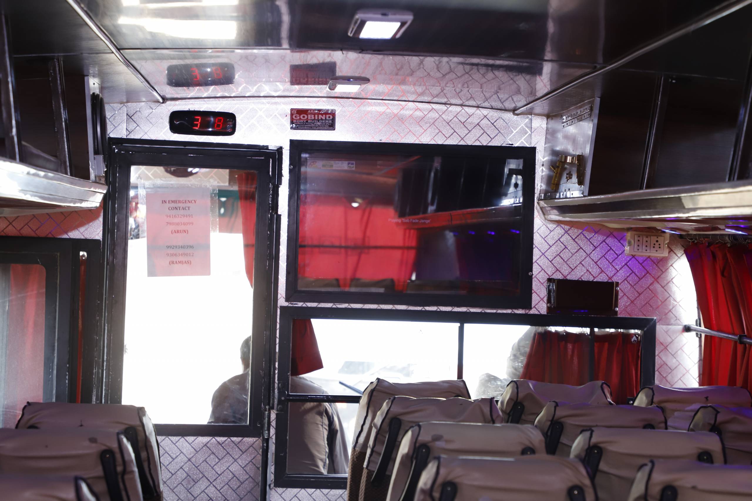 Non Ac Bus – Royal Travels